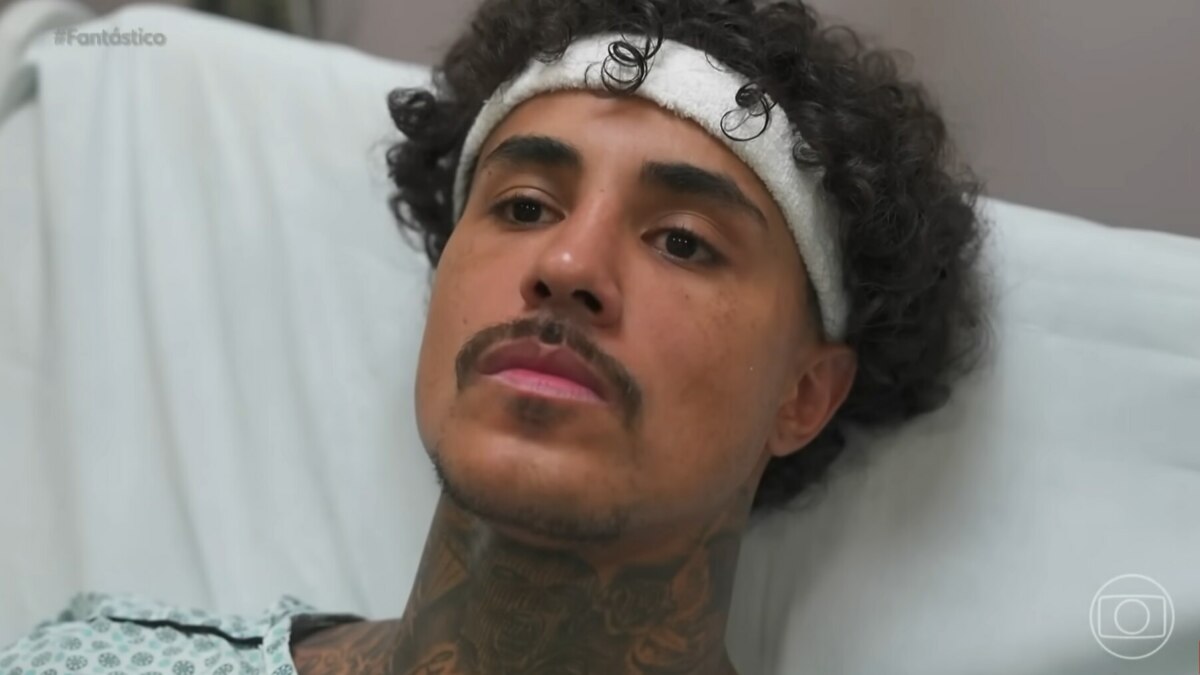 MC Livinho relata quase morte após acidente de moto: “Estava partindo”