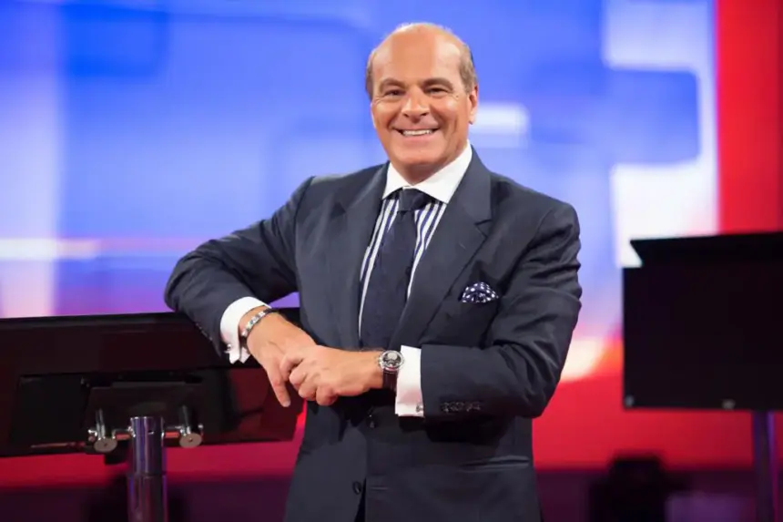 Marcelo de Carvalho deixa sociedade na RedeTV! após 26 anos