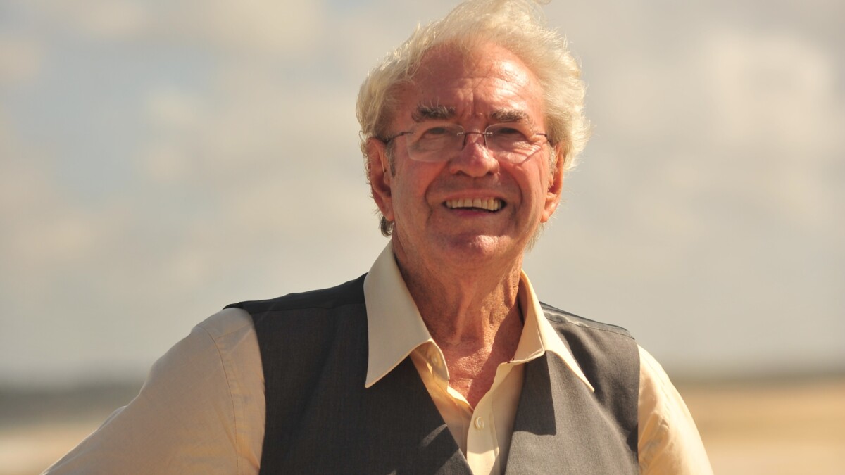 Juca de Oliveira, eterno Dr. Albieri de O Clone, morre aos 91 anos